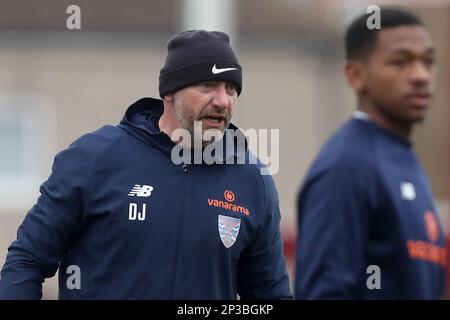 Dagenham and Redbridge interim manager David Jupp during Dagenham ...