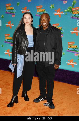 LOS ANGELES - MAR 4: Piper Lewis, Phill Lewis at the Kids Choice Awards ...