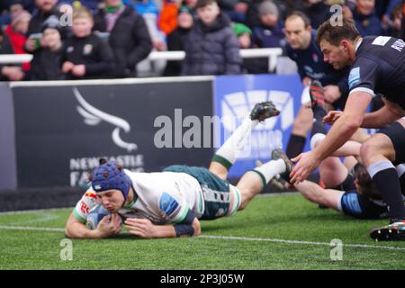 Josh Basham of Newcastle Falcons in action during the Gallagher ...