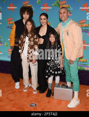 Los Angeles, California - Taboo, Jaymie Dizon and children. Rookie, USA ...