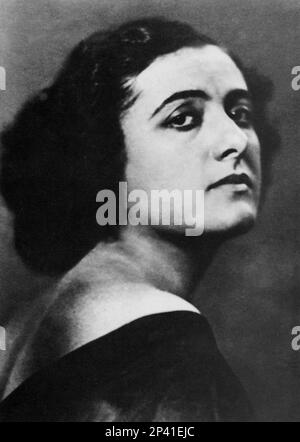 1915 , USA : The silent movie italian actress FRANCESCA BERTINI ...