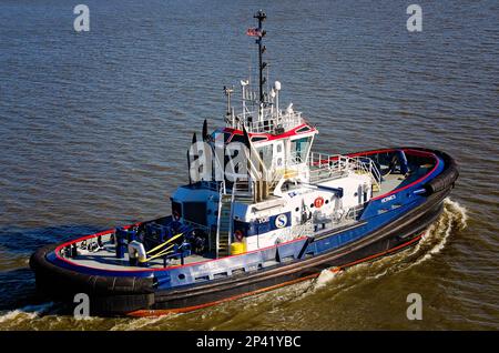 Hermes, a Rotortug tugboat owned by Seabulk Towing, approaches oil ...