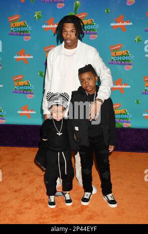 Lil Baby, Jason Jones attend the 2022 American Music Awards at ...