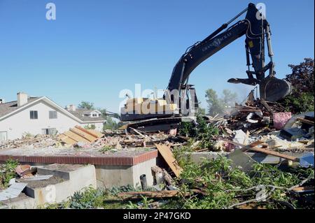 A last look at the former home-polygamist compound of Warren and Rulon ...