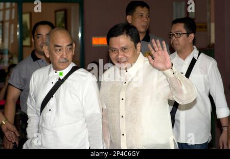 Philippine Senator Jinggoy Estrada arrives at the Sandiganbayan anti ...