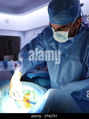 Medtronic Reveal Cardiac Monitor Stock Photo - Alamy