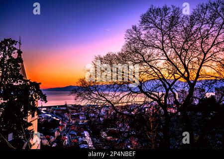 CROATIA : SUNSET SCENERY OVER RIJEKA FROM CASTLE TRSAT Stock Photo - Alamy