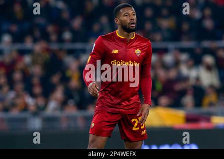RomaÕs Dutch midfielder Georginio Wijnaldum controls the ball during ...
