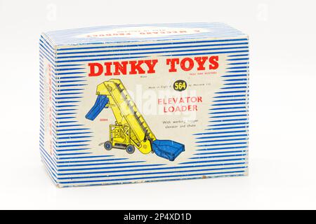 dinky toys elevator loader farm vehicle toy box model No 564 Stock ...