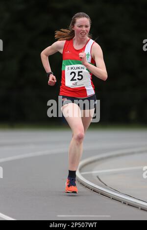Abigail Jennings in the 10000m at England Athletics Winter Race Walk ...