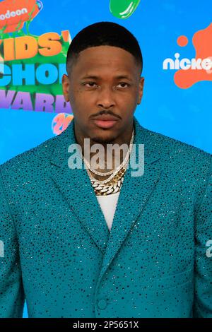 LOS ANGELES - MAR 4: YG, Keenon Dequan Ray Jackson at the Kids Choice ...