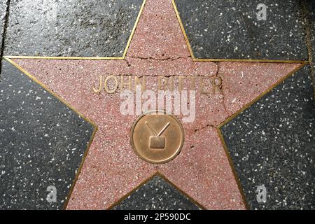 Actor John Ritter stars in ABC television's :Hooperman" for the new ...