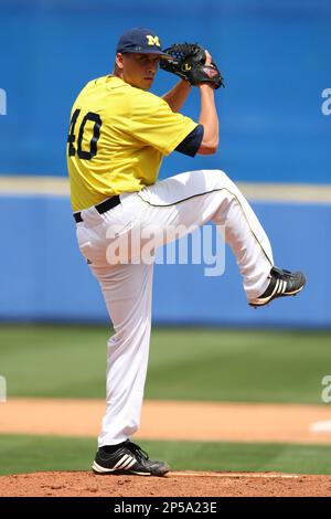 March 21, 2010: Pitcher Jeff DeCarlo (40) of the Michigan Wolverines ...