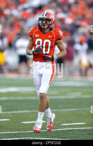 Illinois wide receiver Spencer Harris (80) catches a pass before an ...