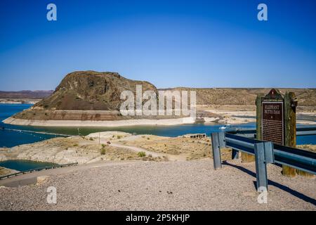 Elephant Butte, NM, USA - May 2, 2022: The Elephant Butte Dam Stock ...