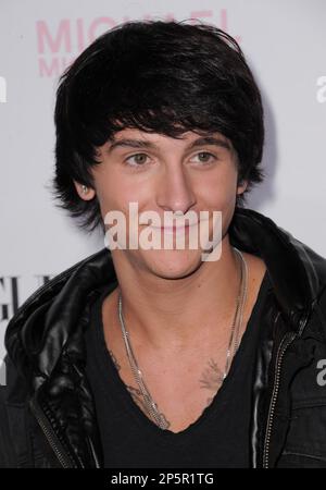 HOLLYWOOD - OCTOBER 01: Actor Mitchell Musso arrives at the 8th Annual ...