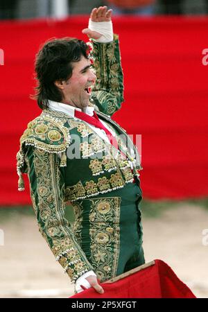 Professional bullfighter Jorge de Jesus "El Glison" taunts a bull in ...