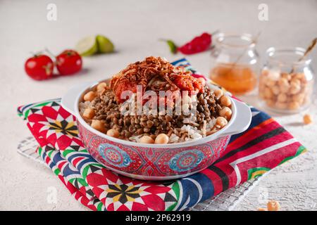 Egyptian Koshary images, Traditional Egyptian food, Delicious Koshary ...