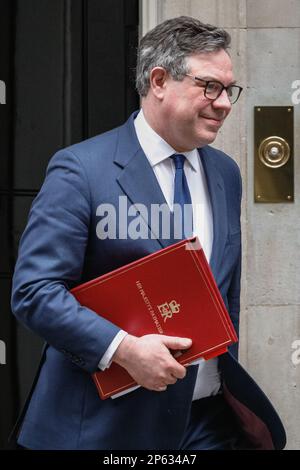 Jeremy Quin MP Stock Photo - Alamy