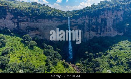 Ditinn waterfall, Fouta Djallon, Guinea Conakry Stock Photo - Alamy