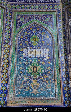 Tile Work, Sherdor Madrassah (Completed 1636), Registan Square ...