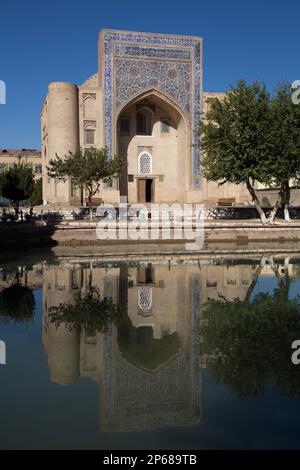Nodir Devonbegi Madrasah, UNESCO World Heritage Site, Bukhara ...