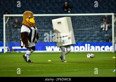 Boiler Man, West Bromwich Albion mascot Stock Photo - Alamy