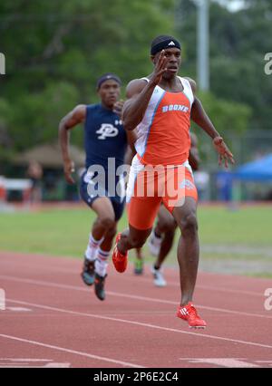 Marvin Bracy, of the United States, wins a heat during the men's 4x100 ...