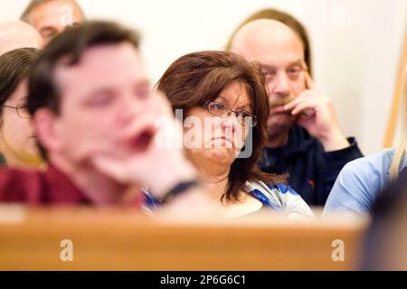 Toni Collette Fratto, 19, reacts to her sentencing in the murder of ...