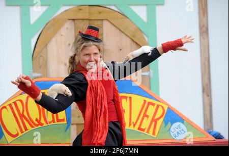 Entertainer Melissa Arleth performs with her rats in Cirque du Sewer: The World's Only Rat ...