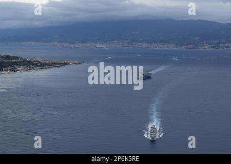 Italian guided missile frigate ITS Carabiniere (F593), observes an F/A ...