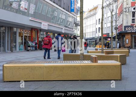 Golden Benches in Wuppertal, Herzogstrasse, City Centre, Elberfeld ...