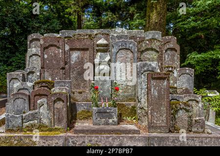 Stone memorials in cemetery, Kanazawa, Ishikawa, Japan Stock Photo - Alamy