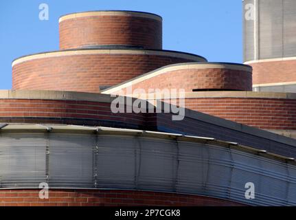SC Johnson research tower by Frank Lloyd Wright in Racine Wisconsin ...