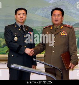 South Korean delegate Army Col. Moon Sung-mook, center, and other ...