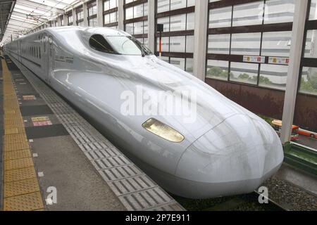 Shin-Osaka, Osaka. Japanese bullet train, shinkansen, 700 series, the ...