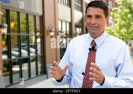 Democratic candidate for Indiana's U.S. Senate seat, Brad Ellsworth, D ...