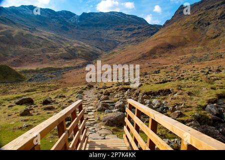 Beautiful Mickleden Valley, with views of Bowfell, Pike O'Stickle and ...