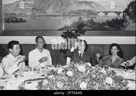 [Goh Chok Tong's visit to China] Singapore's First Deputy Prime ...