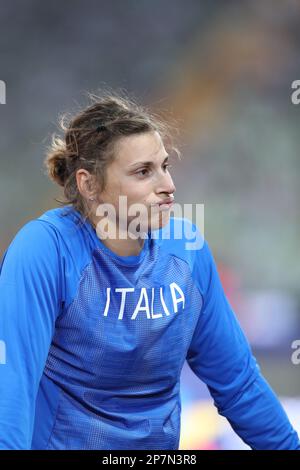 Stefania STRUMILLO listening to her coach at the European Athletics ...