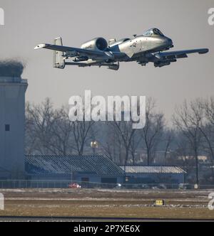 Pilots with the 107th Fighter Squadron, Selfridge Air National Guard ...