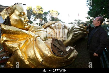 golden madonna statue in monte mario, rome Stock Photo - Alamy