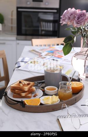 Glass of tasty rose latte on color background Stock Photo - Alamy