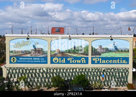 PLACENTIA, CALIFORNIA - 8 MAR 2023: The Welcome to Placita Santa Fe Old ...