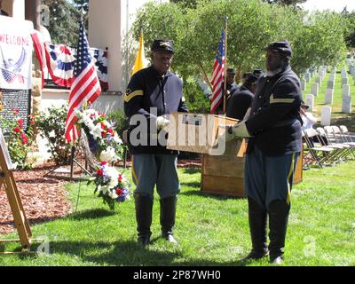 Members of the Tucson-based Arizona Buffalo Soldiers Association ...