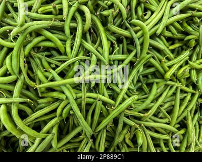 fresh haricot verts (green beans) displayed at a food market Stock ...