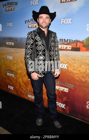 Hunter Grayson attends the premiere FOX television's "Farmer Wants a ...