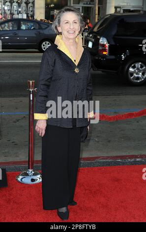 Lorna Raver Los Angeles Premiere of 'Drag Me To Hell' held at Grauman's ...