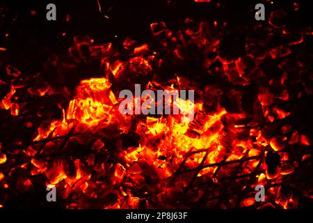 Coals glow after burning wood fire Stock Photo - Alamy