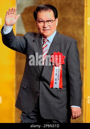 Li Changchun, a member of the Standing Committee of the Political ...